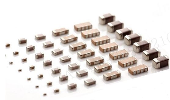 이미지: mlcc 샘플 사진